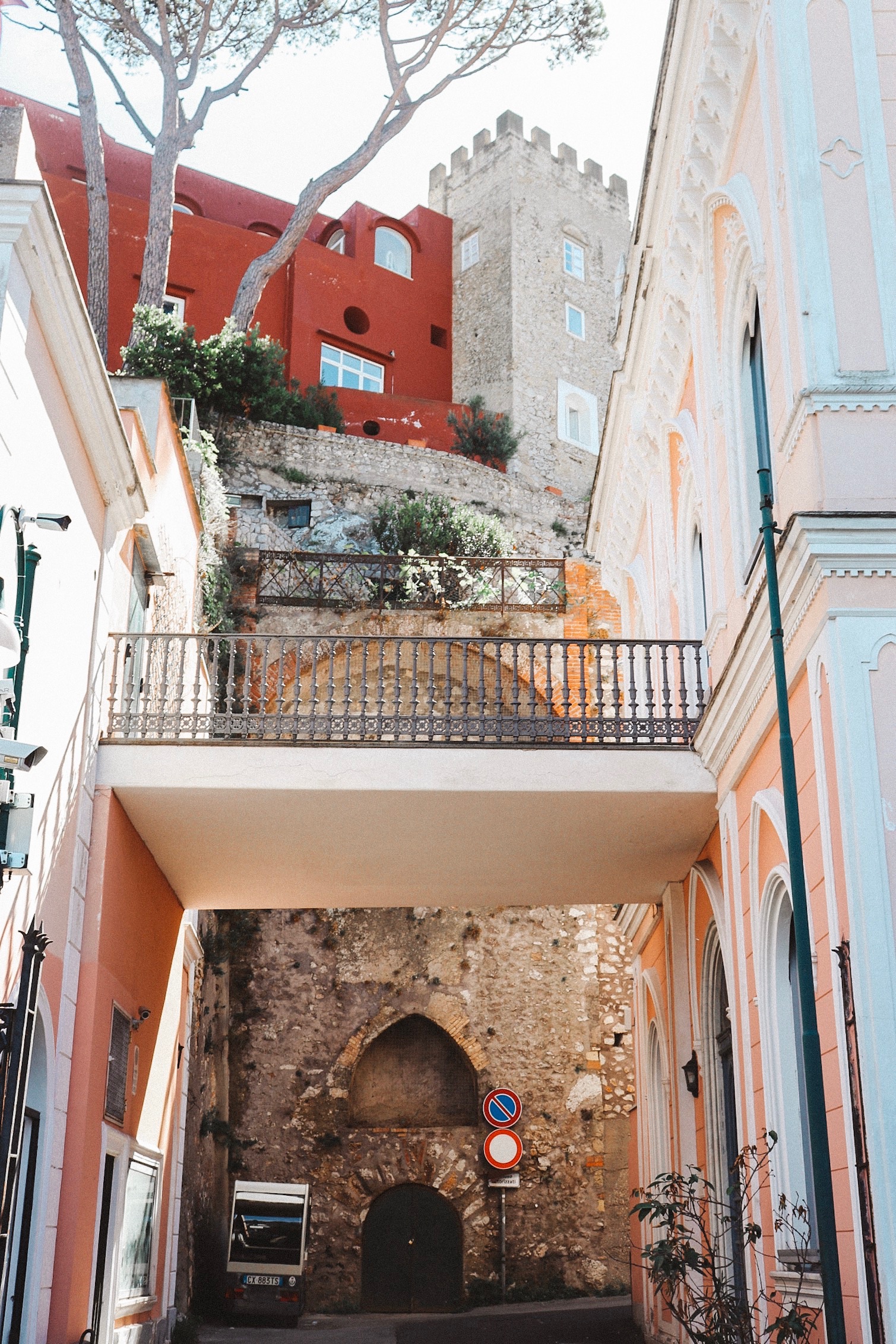 LA DOLCE VITA: CAPRI